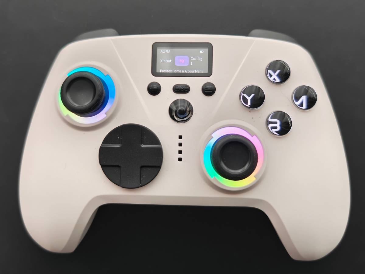 Test des produits Oniverse : Casque, manettes et dock sur Begeek.fr